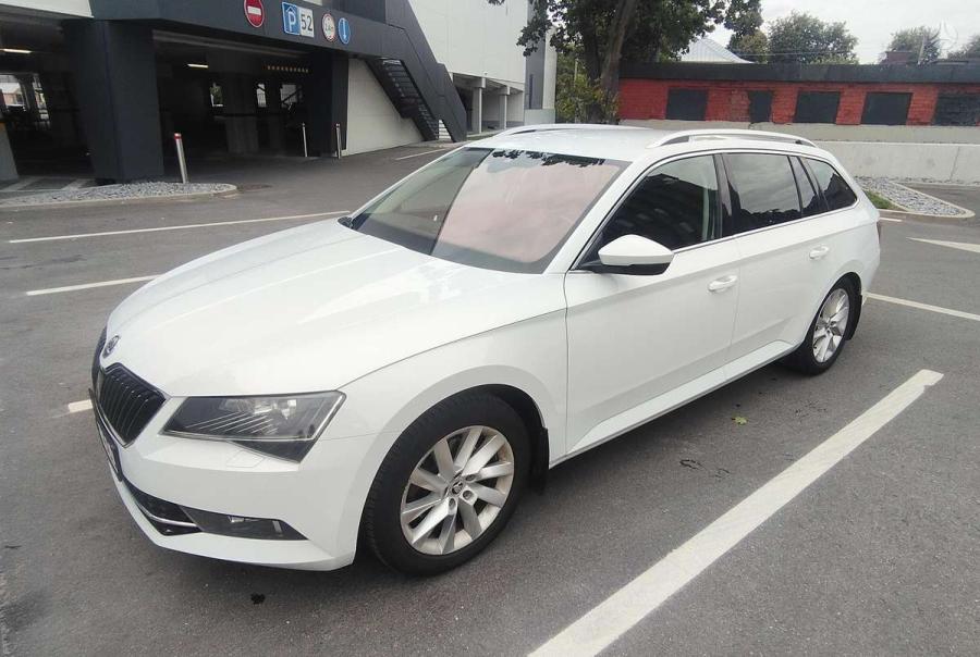 White Skoda SuperB 2017 in Kaunas, with an engine capacity of 1.40 L and mileage of 229 thousand km for 12800 €, photo 1 on AUTOMOTO.COM.LV