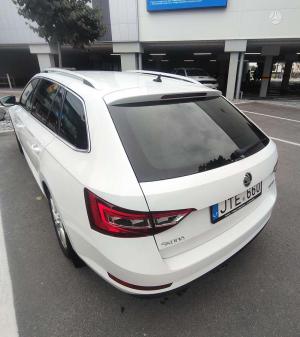 White Skoda SuperB 2017 in Kaunas, with an engine capacity of 1.40 L and mileage of 229 thousand km for 12800 €, photo 5 on AUTOMOTO.COM.LV