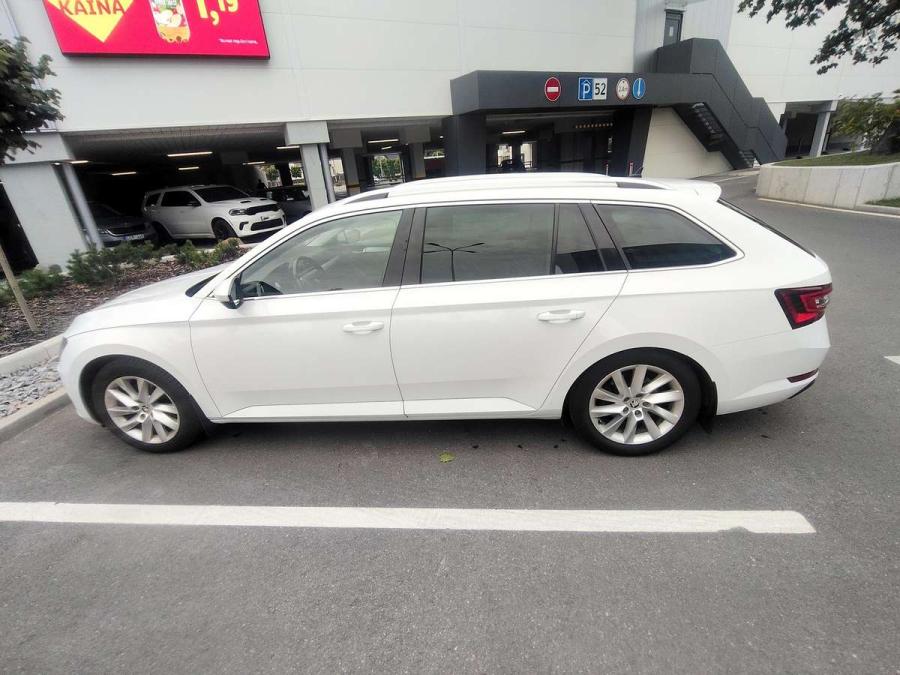 White Skoda SuperB 2017 in Kaunas, with an engine capacity of 1.40 L and mileage of 229 thousand km for 12800 €, photo 7 on AUTOMOTO.COM.LV