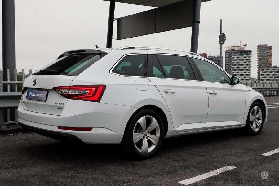 Balts Skoda SuperB 2017 Viļņa, ar dzinēja tilpumu 1.97 L un nobraukumu 170 tūkst. km par 14750 €, foto 7 vietnē AUTOMOTO.COM.LV