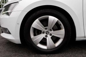 Balts Skoda SuperB 2017 Viļņa, ar dzinēja tilpumu 1.97 L un nobraukumu 170 tūkst. km par 14750 €, foto 12 vietnē AUTOMOTO.COM.LV