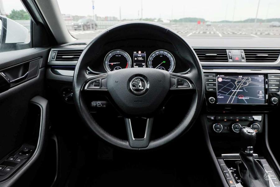 Balts Skoda SuperB 2017 Viļņa, ar dzinēja tilpumu 1.97 L un nobraukumu 170 tūkst. km par 14750 €, foto 25 vietnē AUTOMOTO.COM.LV