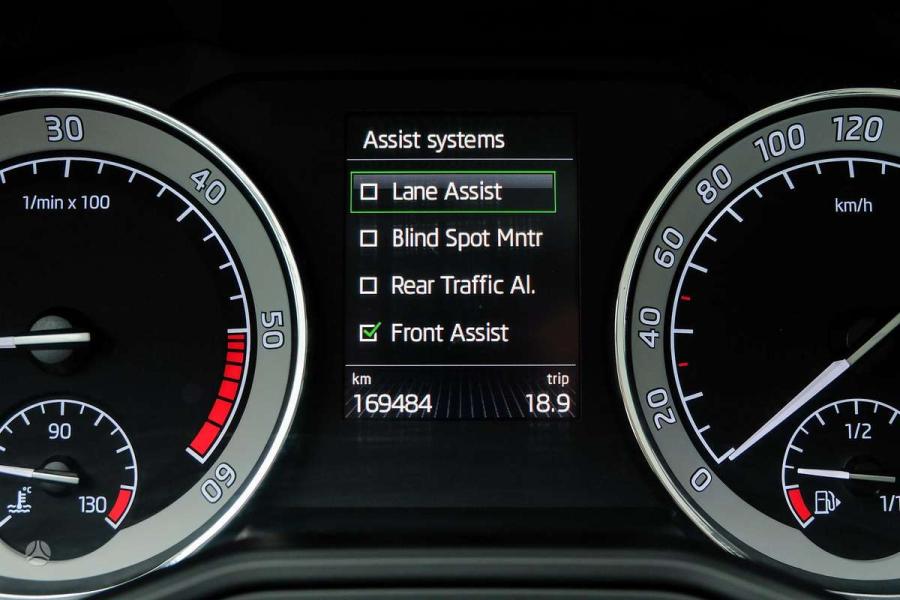 Balts Skoda SuperB 2017 Viļņa, ar dzinēja tilpumu 1.97 L un nobraukumu 170 tūkst. km par 14750 €, foto 28 vietnē AUTOMOTO.COM.LV