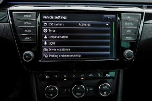 Balts Skoda SuperB 2017 Viļņa, ar dzinēja tilpumu 1.97 L un nobraukumu 170 tūkst. km par 14750 €, foto 31 vietnē AUTOMOTO.COM.LV