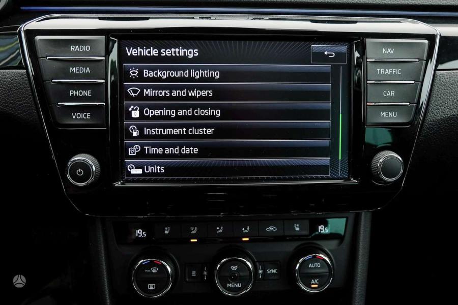 Balts Skoda SuperB 2017 Viļņa, ar dzinēja tilpumu 1.97 L un nobraukumu 170 tūkst. km par 14750 €, foto 32 vietnē AUTOMOTO.COM.LV
