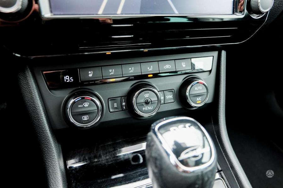 Balts Skoda SuperB 2017 Viļņa, ar dzinēja tilpumu 1.97 L un nobraukumu 170 tūkst. km par 14750 €, foto 34 vietnē AUTOMOTO.COM.LV