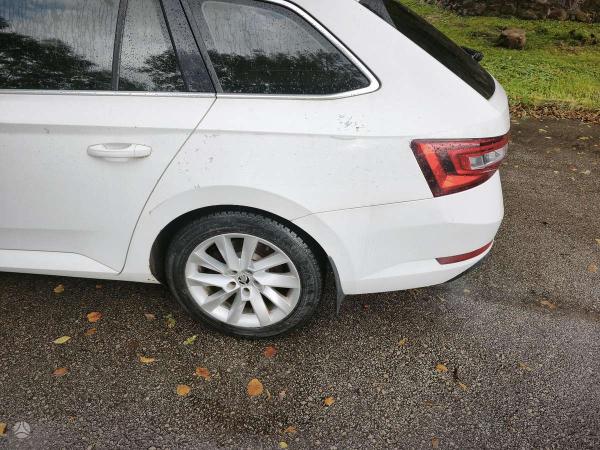 White Skoda SuperB 2017 in Kupiskis, with an engine capacity of 1.97 L and mileage of 293 thousand km for 6000 €, photo 4 on AUTOMOTO.COM.LV