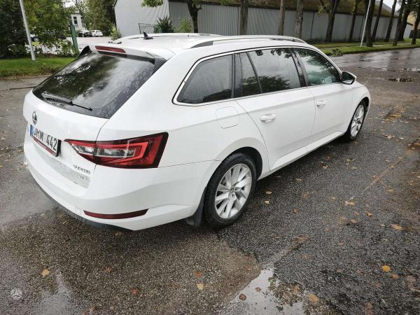 White Skoda SuperB 2017 in Kupiskis, with an engine capacity of 1.97 L and mileage of 293 thousand km for 6000 €, photo 6 on AUTOMOTO.COM.LV