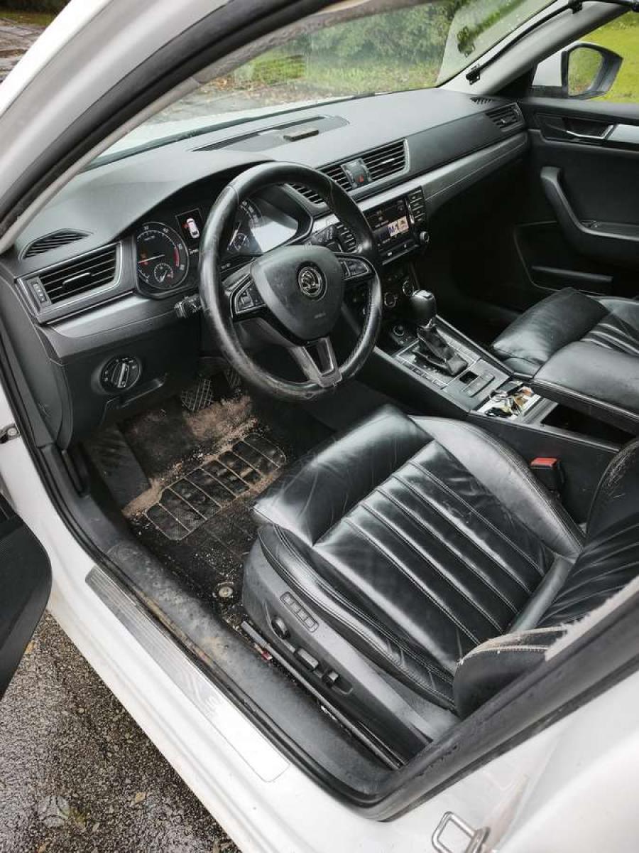 Balts Skoda SuperB 2017 Kupiškis, ar dzinēja tilpumu 1.97 L un nobraukumu 293 tūkst. km par 6000 €, foto 12 vietnē AUTOMOTO.COM.LV