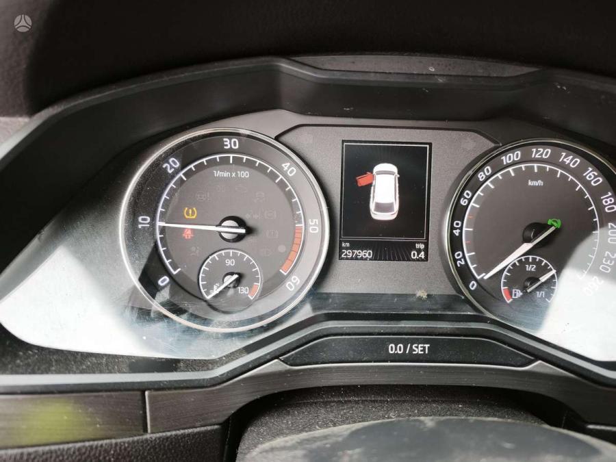 Balts Skoda SuperB 2017 Kupiškis, ar dzinēja tilpumu 1.97 L un nobraukumu 293 tūkst. km par 6000 €, foto 15 vietnē AUTOMOTO.COM.LV