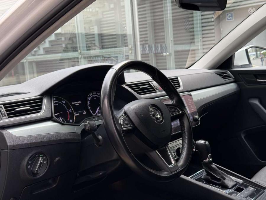 Balts Skoda SuperB 2017 Viļņa, ar dzinēja tilpumu 1.97 L un nobraukumu 290 tūkst. km par 6999 €, foto 18 vietnē AUTOMOTO.COM.LV