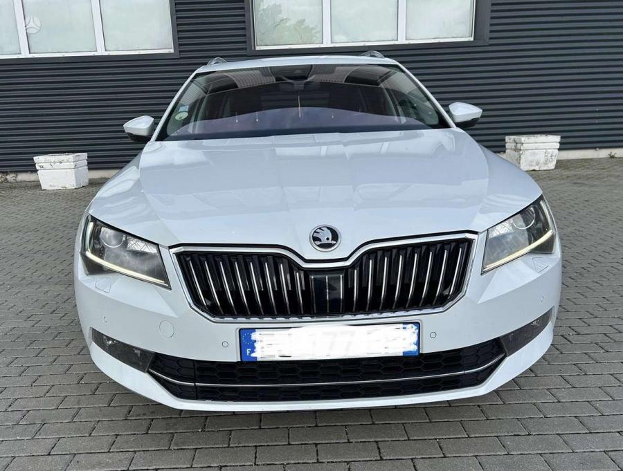 White Skoda SuperB 2017 in Taurage, with an engine capacity of 1.97 L and mileage of 270 thousand km for 11900 €, photo 6 on AUTOMOTO.COM.LV