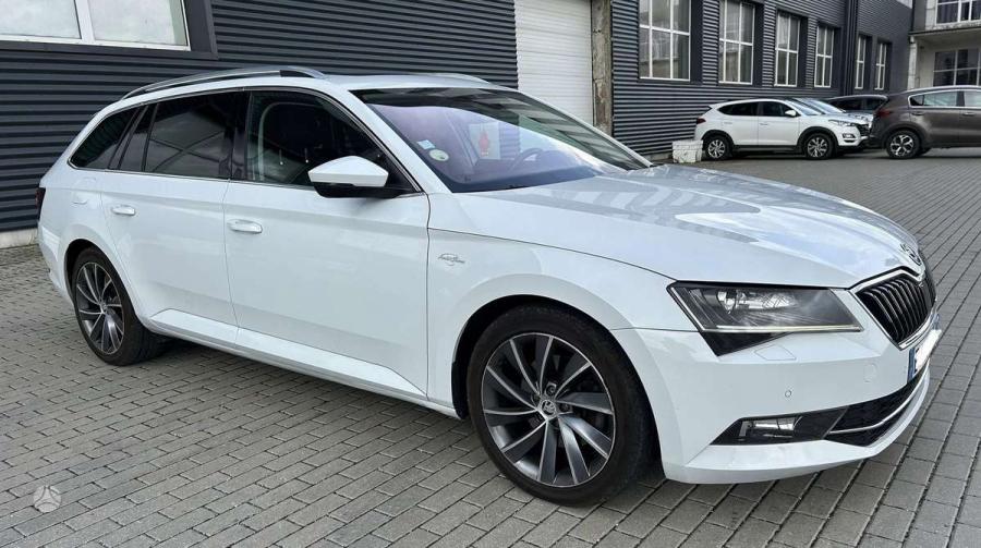 White Skoda SuperB 2017 in Taurage, with an engine capacity of 1.97 L and mileage of 270 thousand km for 11900 €, photo 7 on AUTOMOTO.COM.LV