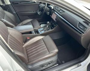 White Skoda SuperB 2017 in Taurage, with an engine capacity of 1.97 L and mileage of 270 thousand km for 11900 €, photo 11 on AUTOMOTO.COM.LV