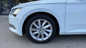 Balts Skoda SuperB 2017 Rīga, ar dzinēja tilpumu 2.00 L un nobraukumu 199 tūkst. km par 10900 €, foto 9 vietnē AUTOMOTO.COM.LV