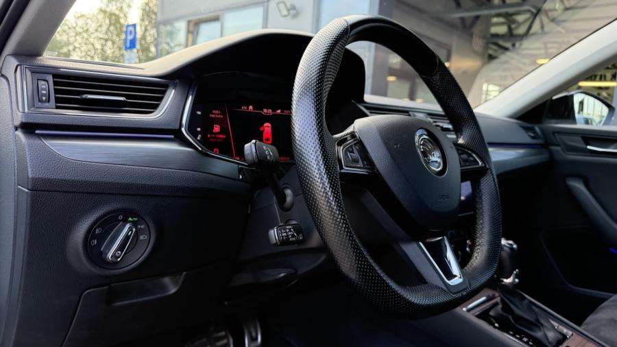 Balts Skoda SuperB 2017 Rīga, ar dzinēja tilpumu 2.00 L un nobraukumu 199 tūkst. km par 10900 €, foto 21 vietnē AUTOMOTO.COM.LV