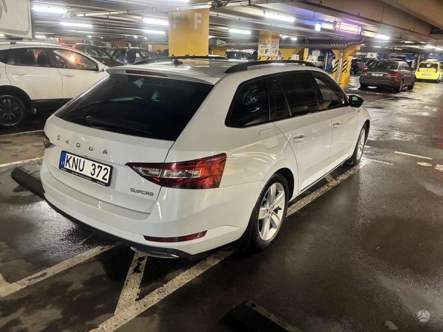 White Skoda SuperB 2018 in Vilnius, with an engine capacity of 2.00 L and mileage of 132 thousand km for 16900 €, photo 3 on AUTOMOTO.COM.LV