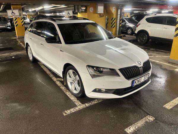 White Skoda SuperB 2018 in Vilnius, with an engine capacity of 2.00 L and mileage of 132 thousand km for 16900 €, photo 5 on AUTOMOTO.COM.LV