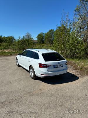 White Skoda SuperB 2018 in Tallinn, with an engine capacity of 1.80 L and mileage of 204 thousand km for 12450 €, photo 7 on AUTOMOTO.COM.LV