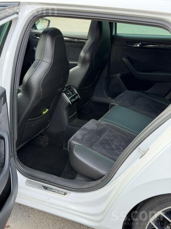 White Skoda SuperB 2018 in Riga, with an engine capacity of 2.00 L and mileage of 150 thousand km for 16500 €, photo 8 on AUTOMOTO.COM.LV