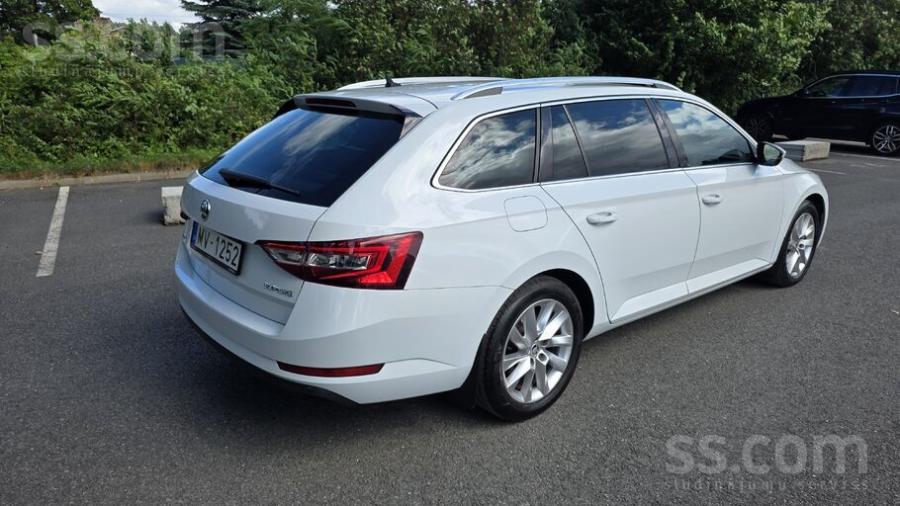 Balts Skoda SuperB 2018 Rīga, ar dzinēja tilpumu 2.00 L un nobraukumu 201 tūkst. km par 11500 €, foto 5 vietnē AUTOMOTO.COM.LV