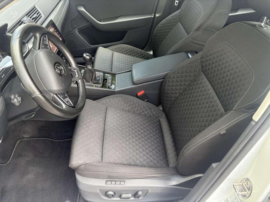 White Skoda SuperB 2018 in Alytus, with an engine capacity of 2.00 L and mileage of 200 thousand km for 12250 €, photo 9 on AUTOMOTO.COM.LV
