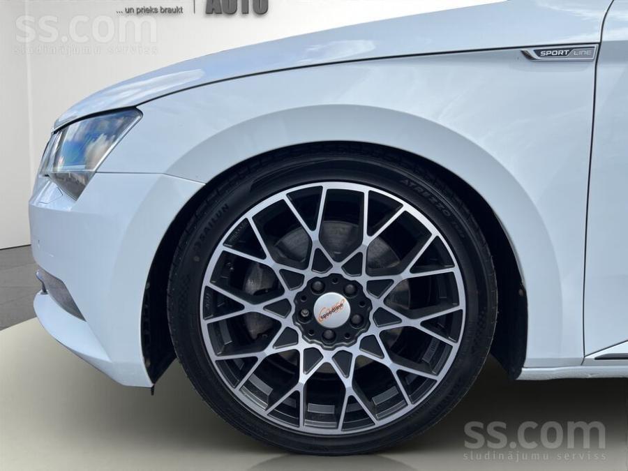 White Skoda SuperB 2018 in Riga, with an engine capacity of 2.00 L and mileage of 143 thousand km for 16990 €, photo 19 on AUTOMOTO.COM.LV