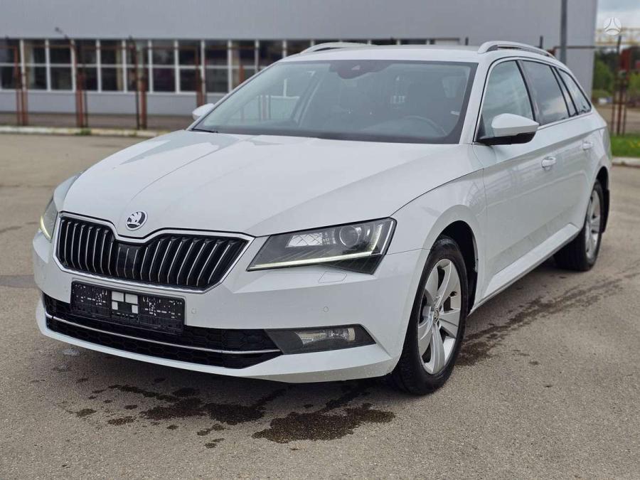 White Skoda SuperB 2018 in Rokiskis, with an engine capacity of 1.97 L and mileage of 358 thousand km for 9620 €, photo 3 on AUTOMOTO.COM.LV