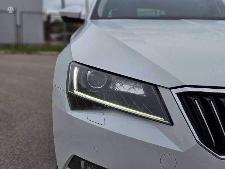 White Skoda SuperB 2018 in Rokiskis, with an engine capacity of 1.97 L and mileage of 358 thousand km for 9620 €, photo 8 on AUTOMOTO.COM.LV