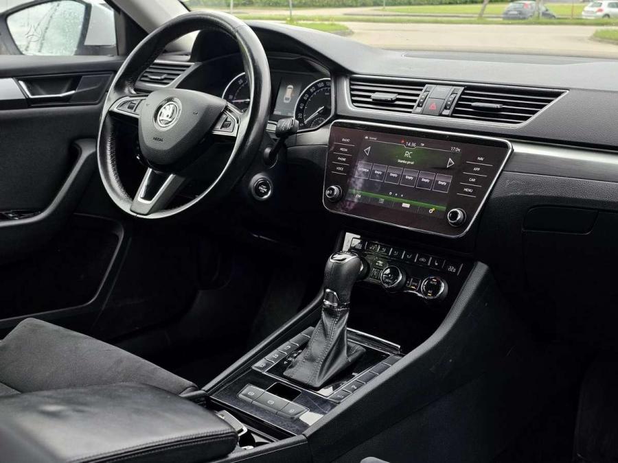 White Skoda SuperB 2018 in Rokiskis, with an engine capacity of 1.97 L and mileage of 358 thousand km for 9620 €, photo 16 on AUTOMOTO.COM.LV