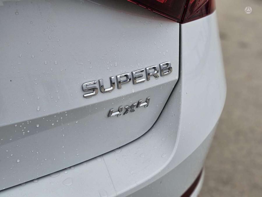 White Skoda SuperB 2018 in Rokiskis, with an engine capacity of 1.97 L and mileage of 358 thousand km for 9620 €, photo 18 on AUTOMOTO.COM.LV