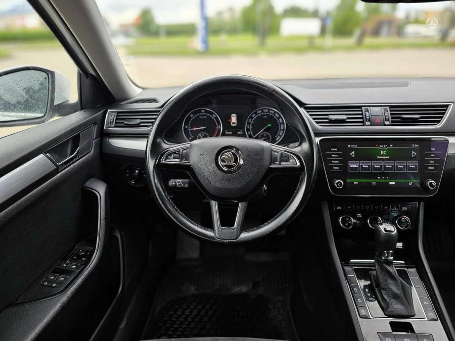White Skoda SuperB 2018 in Rokiskis, with an engine capacity of 1.97 L and mileage of 358 thousand km for 9620 €, photo 21 on AUTOMOTO.COM.LV