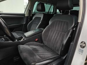 White Skoda SuperB 2018 in Rokiskis, with an engine capacity of 1.97 L and mileage of 358 thousand km for 9620 €, photo 28 on AUTOMOTO.COM.LV