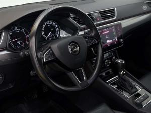White Skoda SuperB 2018 in Vilnius, with an engine capacity of 1.97 L and mileage of 198 thousand km for 13999 €, photo 10 on AUTOMOTO.COM.LV