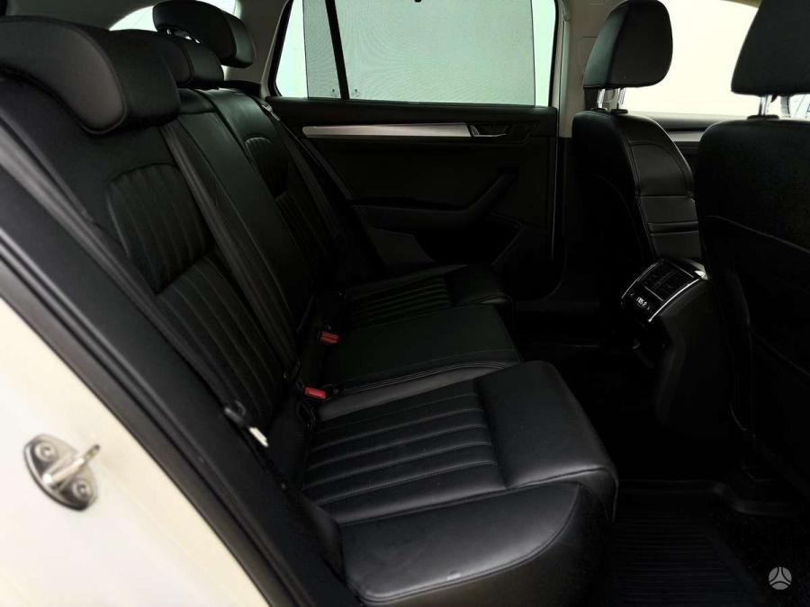 White Skoda SuperB 2018 in Vilnius, with an engine capacity of 1.97 L and mileage of 198 thousand km for 13999 €, photo 15 on AUTOMOTO.COM.LV