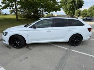 White Skoda SuperB 2018 in Taurage, with an engine capacity of 1.97 L and mileage of 320 thousand km for 12900 €, photo 4 on AUTOMOTO.COM.LV