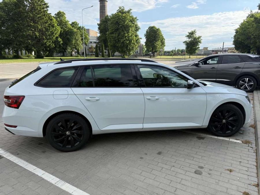 White Skoda SuperB 2018 in Taurage, with an engine capacity of 1.97 L and mileage of 320 thousand km for 12900 €, photo 8 on AUTOMOTO.COM.LV