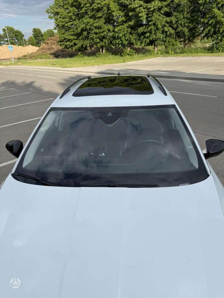 White Skoda SuperB 2018 in Taurage, with an engine capacity of 1.97 L and mileage of 320 thousand km for 12900 €, photo 12 on AUTOMOTO.COM.LV