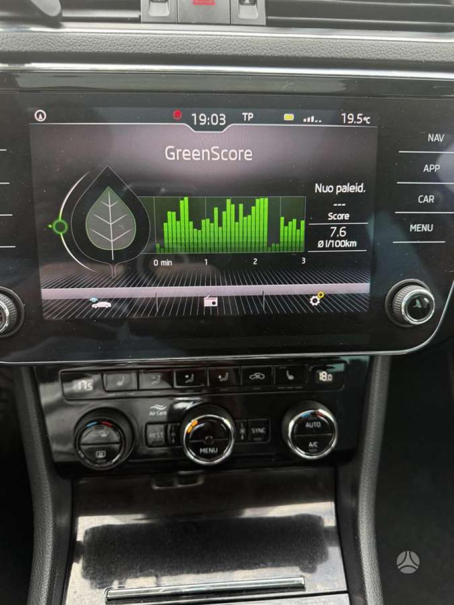 White Skoda SuperB 2018 in Taurage, with an engine capacity of 1.97 L and mileage of 320 thousand km for 12900 €, photo 22 on AUTOMOTO.COM.LV