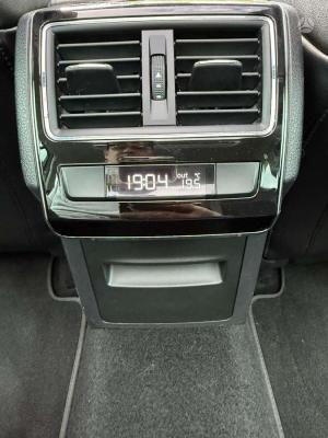 White Skoda SuperB 2018 in Taurage, with an engine capacity of 1.97 L and mileage of 320 thousand km for 12900 €, photo 25 on AUTOMOTO.COM.LV