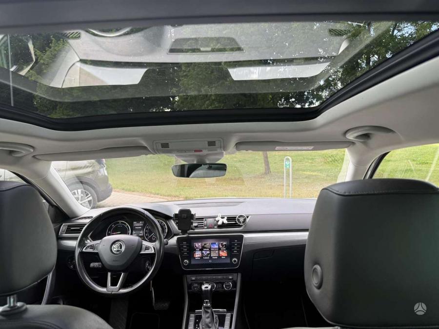 White Skoda SuperB 2018 in Taurage, with an engine capacity of 1.97 L and mileage of 320 thousand km for 12900 €, photo 26 on AUTOMOTO.COM.LV