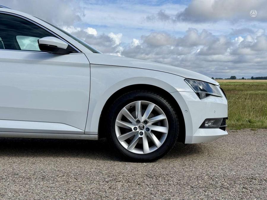 Balts Skoda SuperB 2018 Vilkaviškis, ar dzinēja tilpumu 1.97 L un nobraukumu 227 tūkst. km par 13300 €, foto 8 vietnē AUTOMOTO.COM.LV