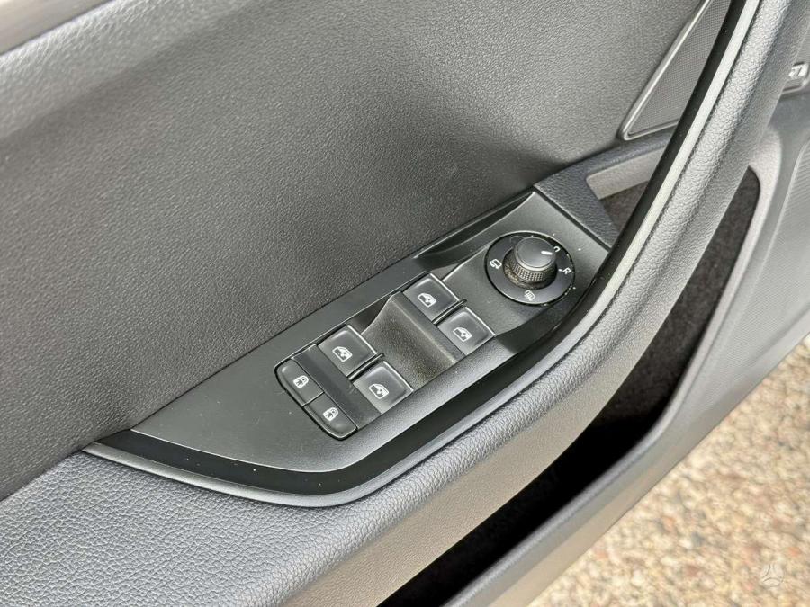 Balts Skoda SuperB 2018 Vilkaviškis, ar dzinēja tilpumu 1.97 L un nobraukumu 227 tūkst. km par 13300 €, foto 19 vietnē AUTOMOTO.COM.LV