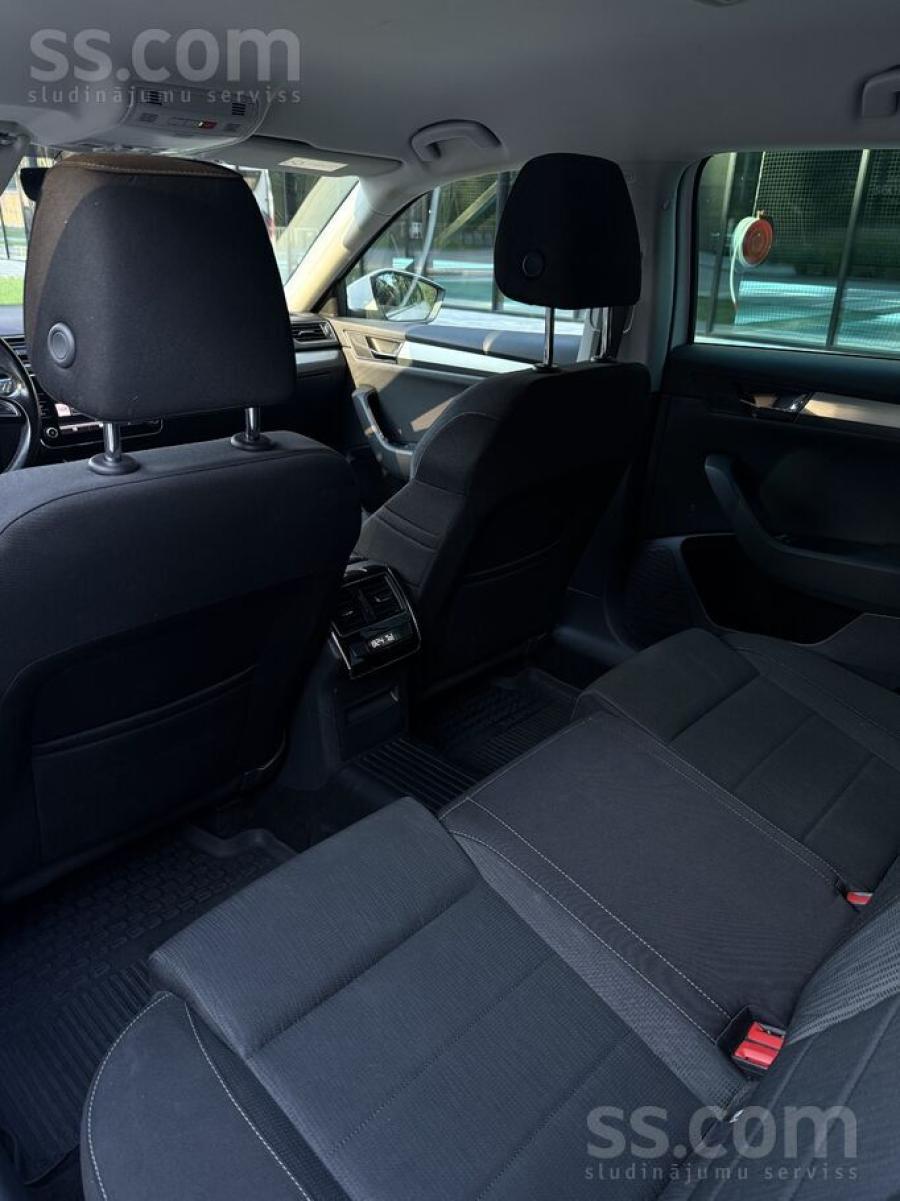 Balts Skoda SuperB 2018 Rīga, ar dzinēja tilpumu 2.00 L un nobraukumu 235 tūkst. km par 10750 €, foto 17 vietnē AUTOMOTO.COM.LV