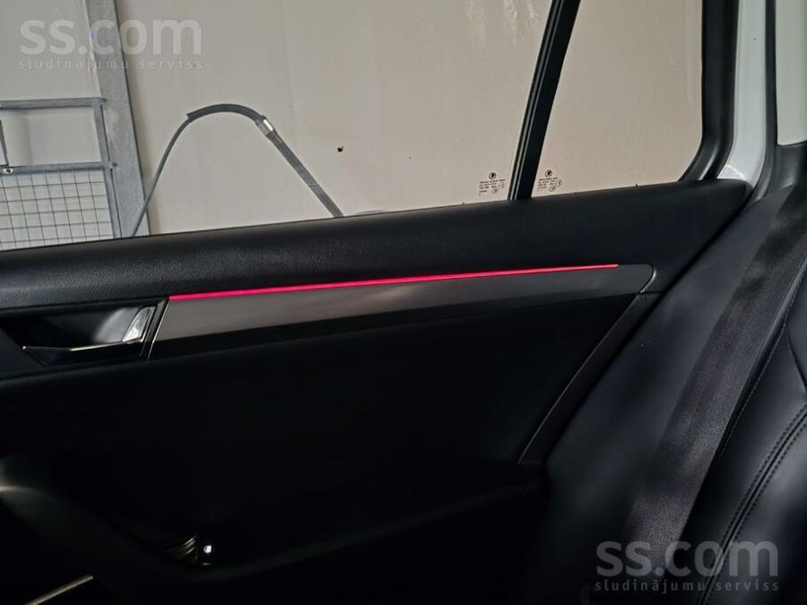 Balts Skoda SuperB 2018 Rīga, ar dzinēja tilpumu 2.00 L un nobraukumu 158 tūkst. km par 13950 €, foto 21 vietnē AUTOMOTO.COM.LV