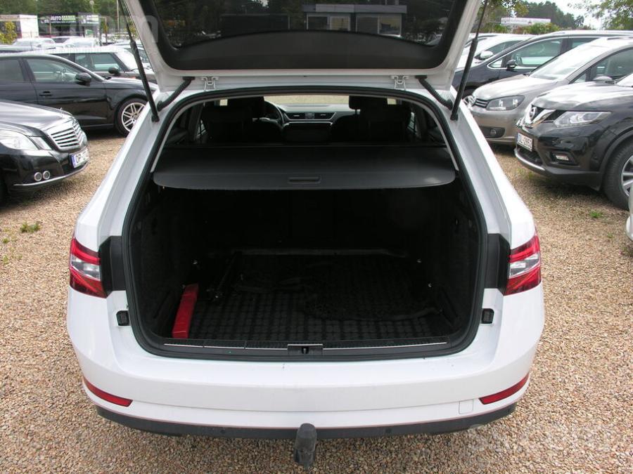 Balts Skoda SuperB 2018 Rīga, ar dzinēja tilpumu 2.00 L un nobraukumu 203 tūkst. km par 14300 €, foto 6 vietnē AUTOMOTO.COM.LV