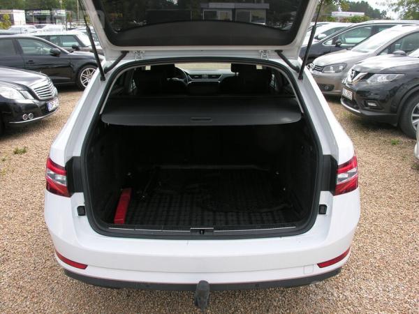 Balts Skoda SuperB 2018 Rīga, ar dzinēja tilpumu 2.00 L un nobraukumu 203 tūkst. km par 14300 €, foto 6 vietnē AUTOMOTO.COM.LV