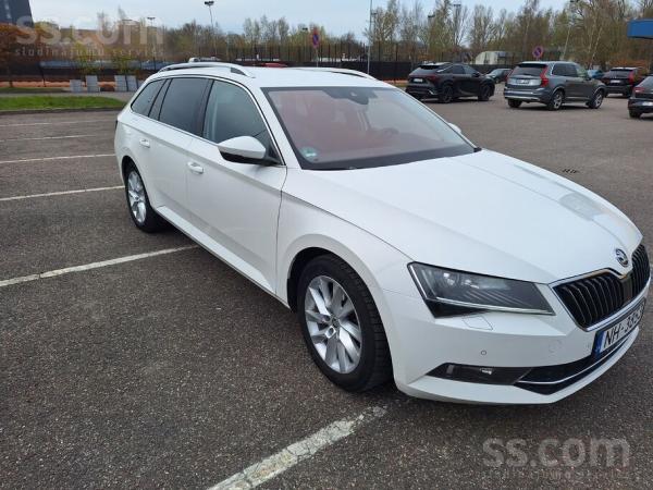 Skoda SuperB 2018 Rīga vietnē Balts Skoda SuperB 2018 Rīga, ar dzinēja tilpumu 2.00 L un nobraukumu 235 tūkst. km par 14200 €, foto 1 vietnē AUTOMOTO.COM.LV
