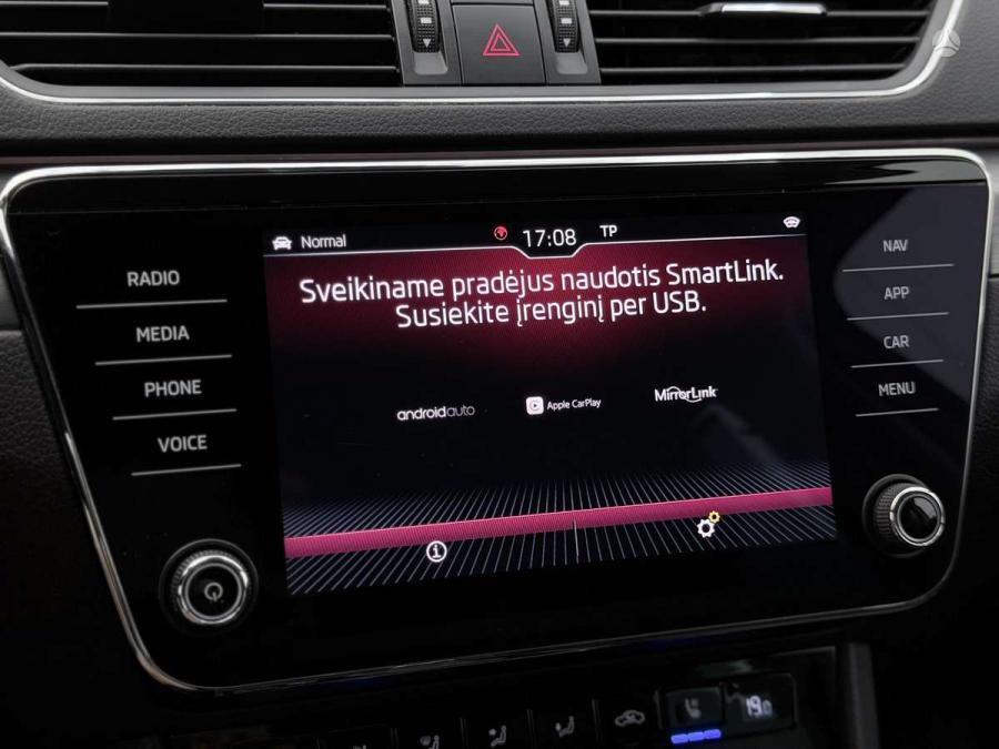 White Skoda SuperB 2018 in Vilnius, with an engine capacity of 1.97 L and mileage of 198 thousand km for 13250 €, photo 28 on AUTOMOTO.COM.LV