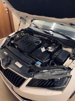 White Skoda SuperB 2019 in Kaunas, with an engine capacity of 2.00 L and mileage of 184 thousand km for 13450 €, photo 19 on AUTOMOTO.COM.LV